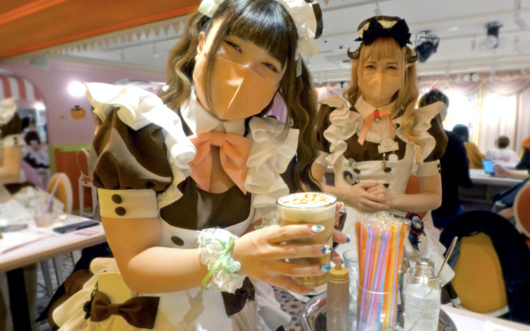 秋葉原のメイドカフェ「at-home cafe」が愛される3つの理由 – Visit Chiyoda